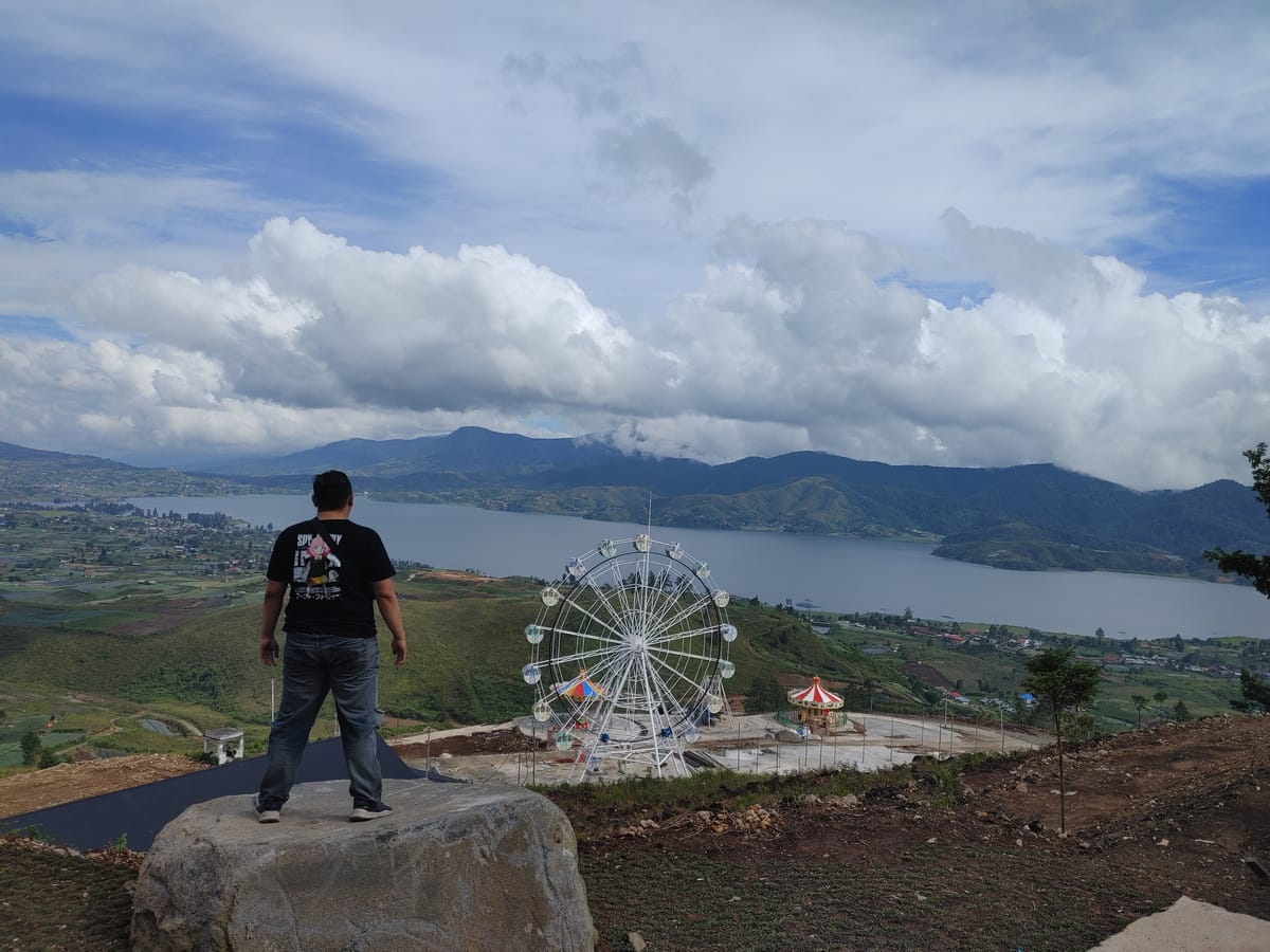 Solo Traveling vs Open Trip: Kenapa Saya Lebih Suka Jalan Sendiri?